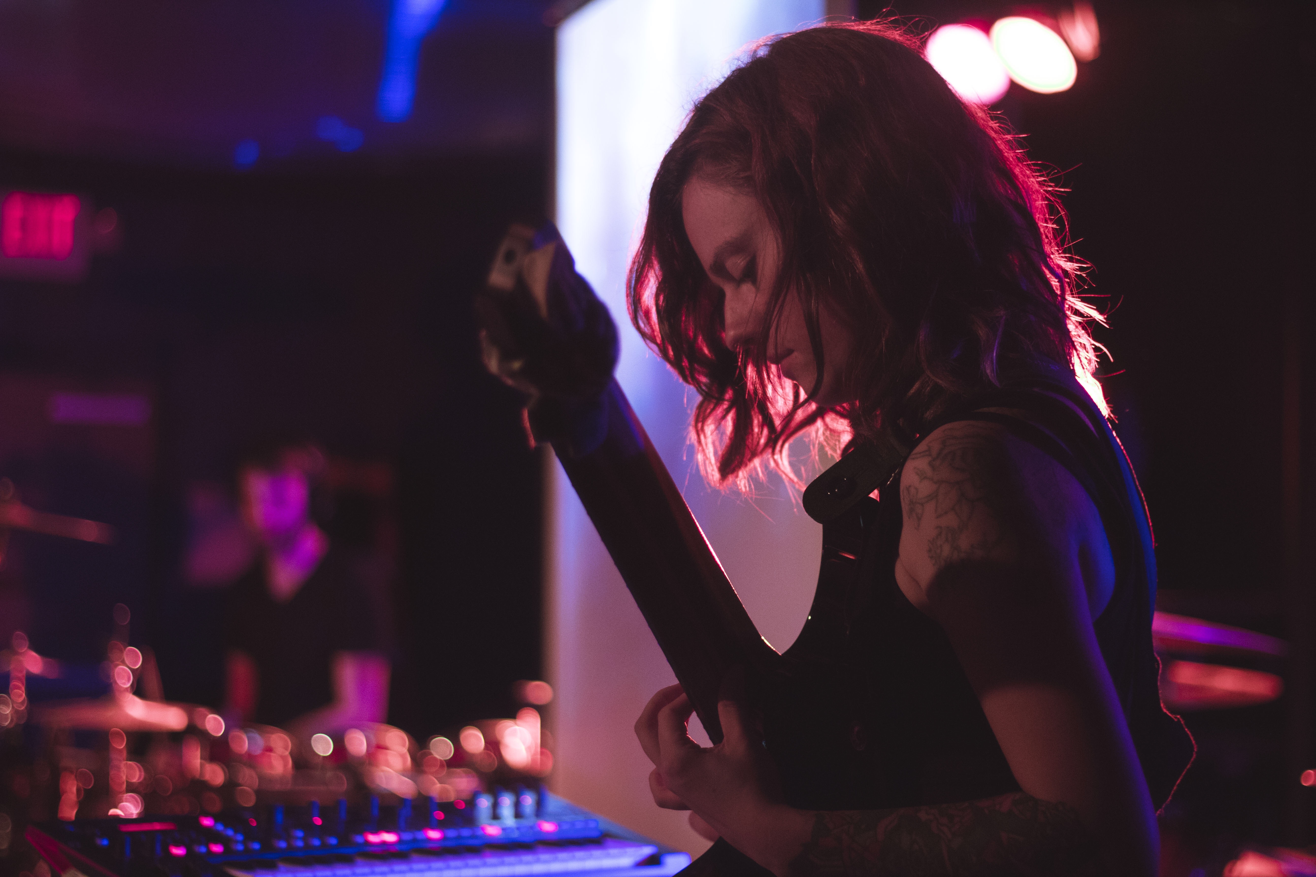 SARAH LONGFIELD Announces May US Tour With Felix Martin; Disparity LP ...